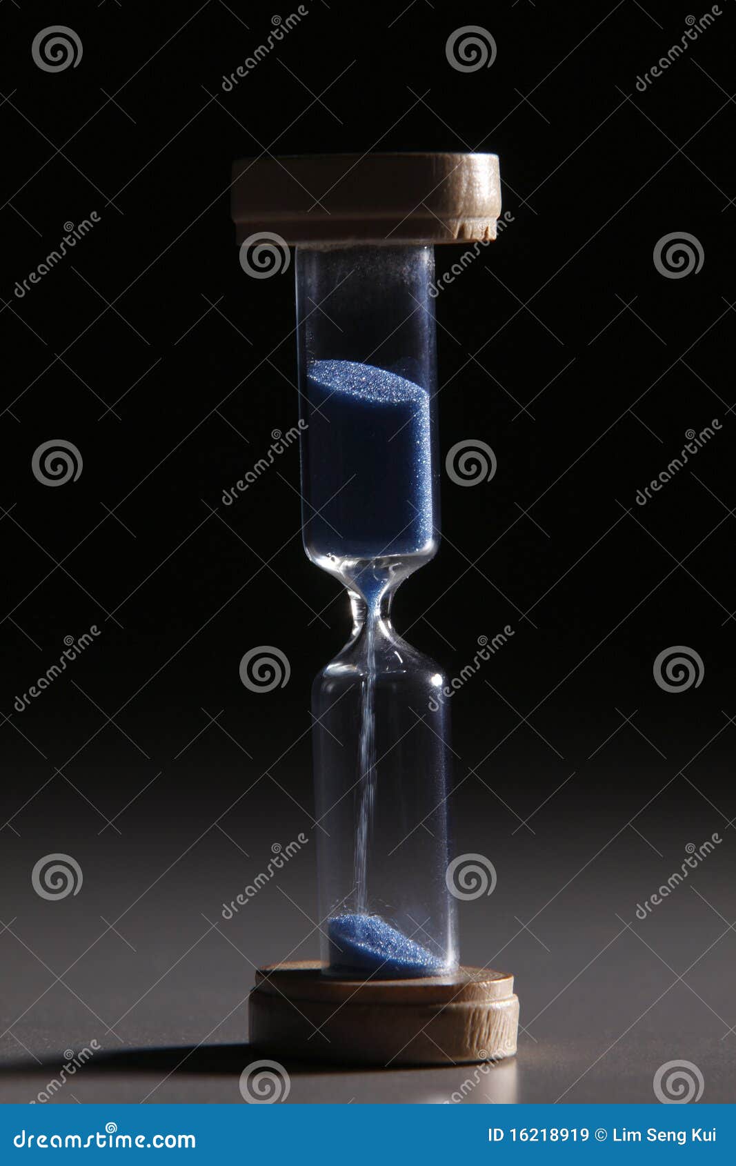 Hour glass stock image. Image of minutes, fashioned, moments - 16218919
