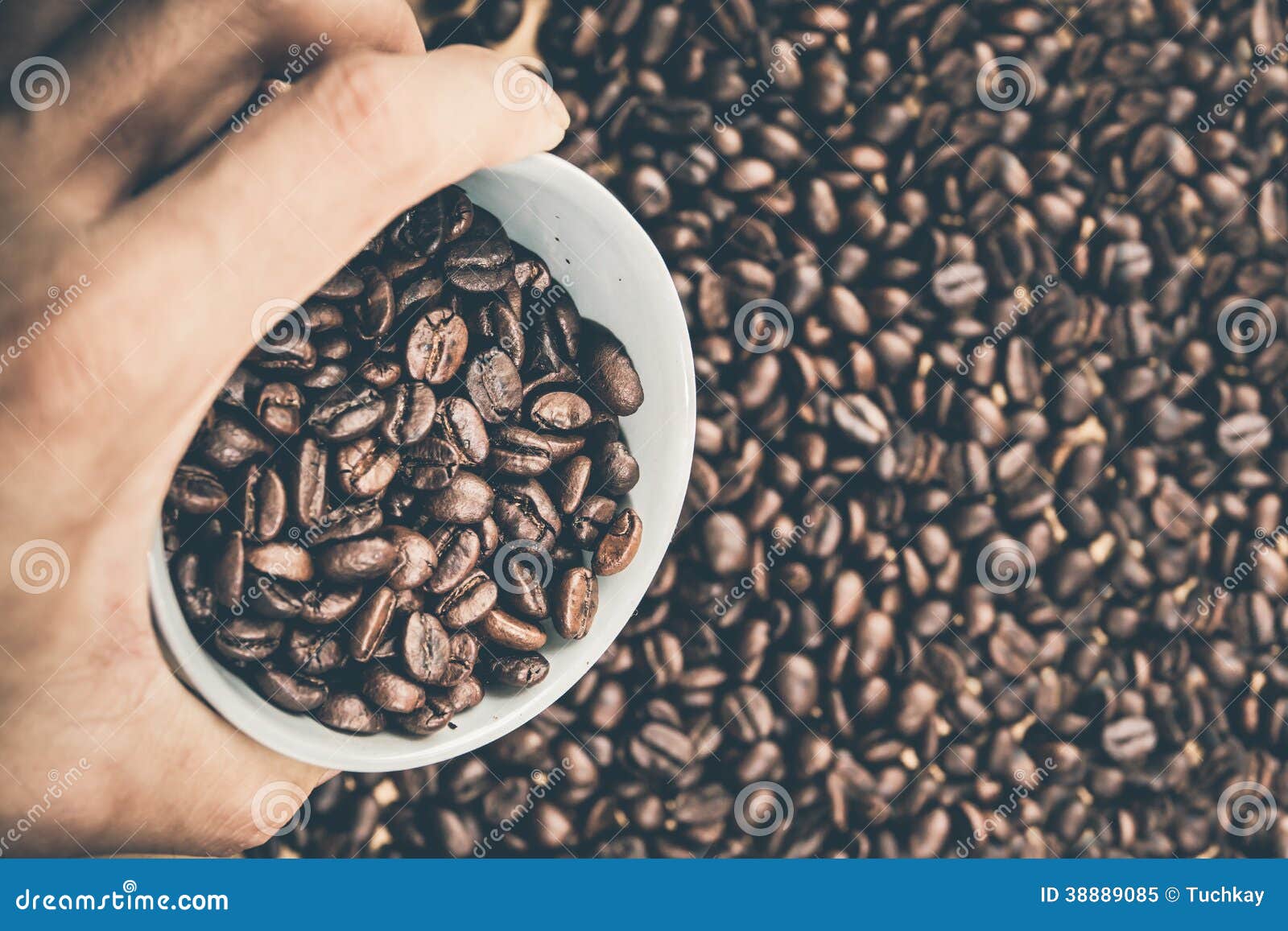 Hourglass in coffee beans stock image. Image of closeup - 38889085