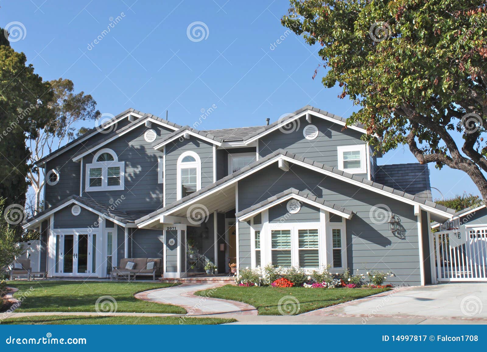 House 24 stock image. Image of details, neighborhood - 14997817