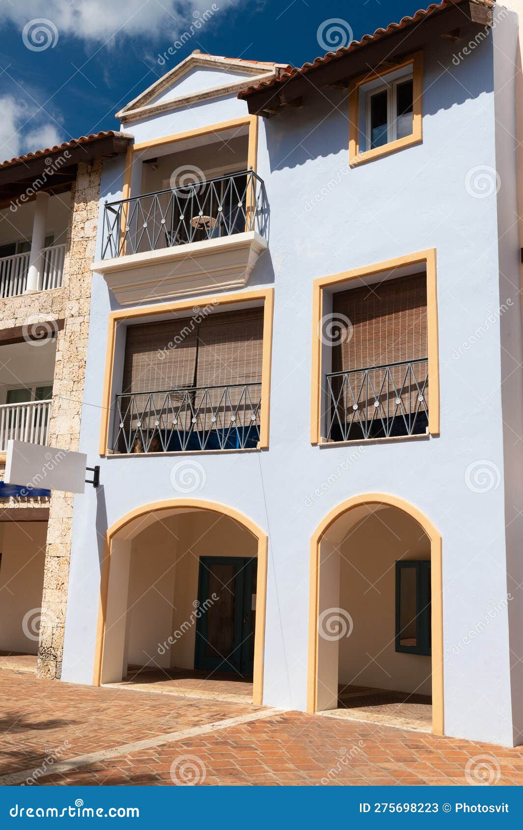 House Building Exterior. House Building Facade. House Building Stoop ...