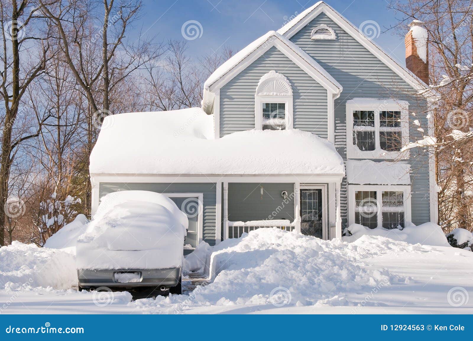 House and Cars after Snowstorm Stock Image - Image of drift, cars: 12924563