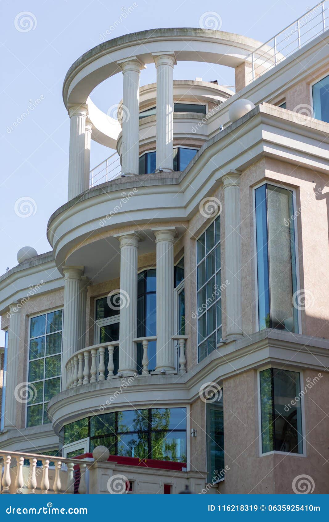 House with columns editorial stock image. Image of columns - 116218319
