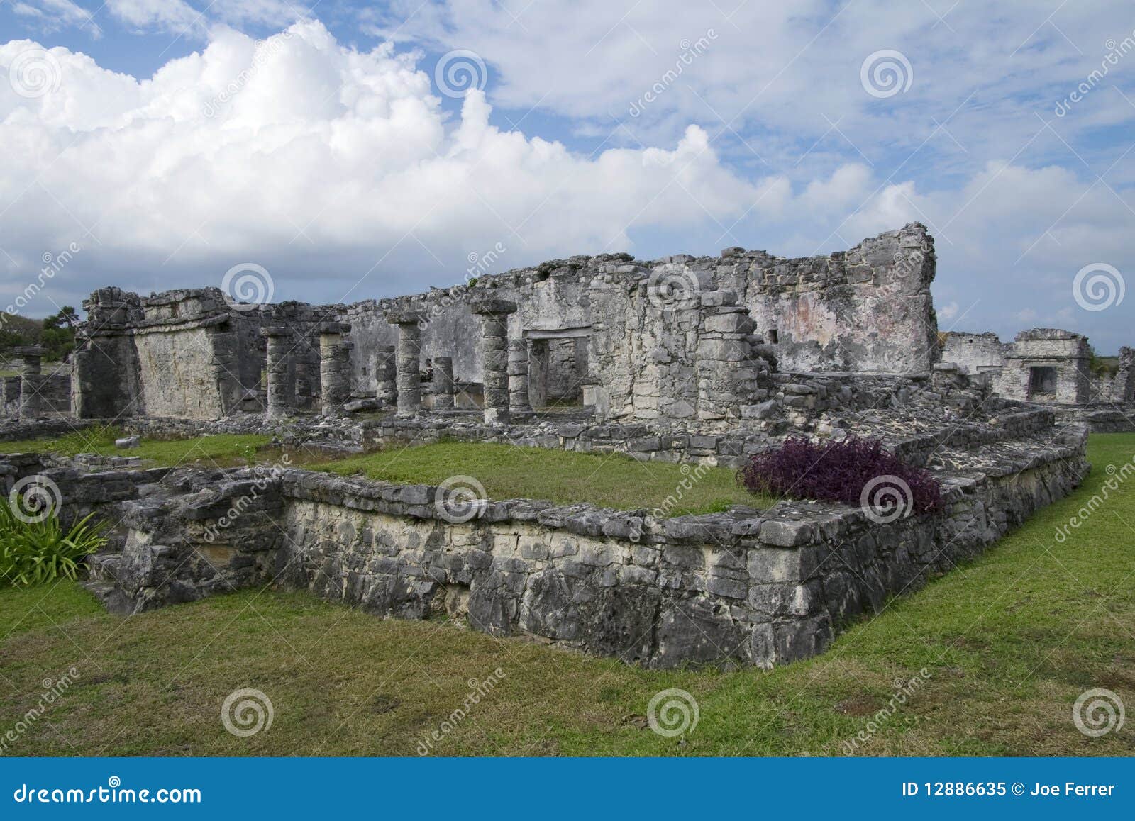 House of Columns at Tulum stock image. Image of mexico - 12886635