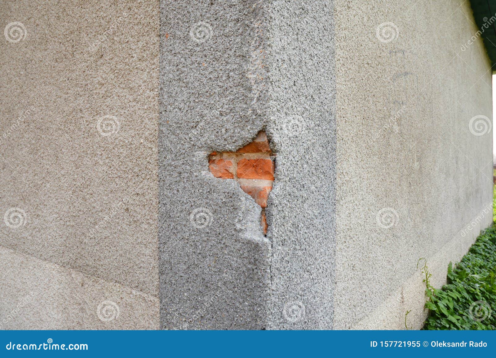 House Corner Damage Old Stucco Stock Image - Image of repair, outdoor ...