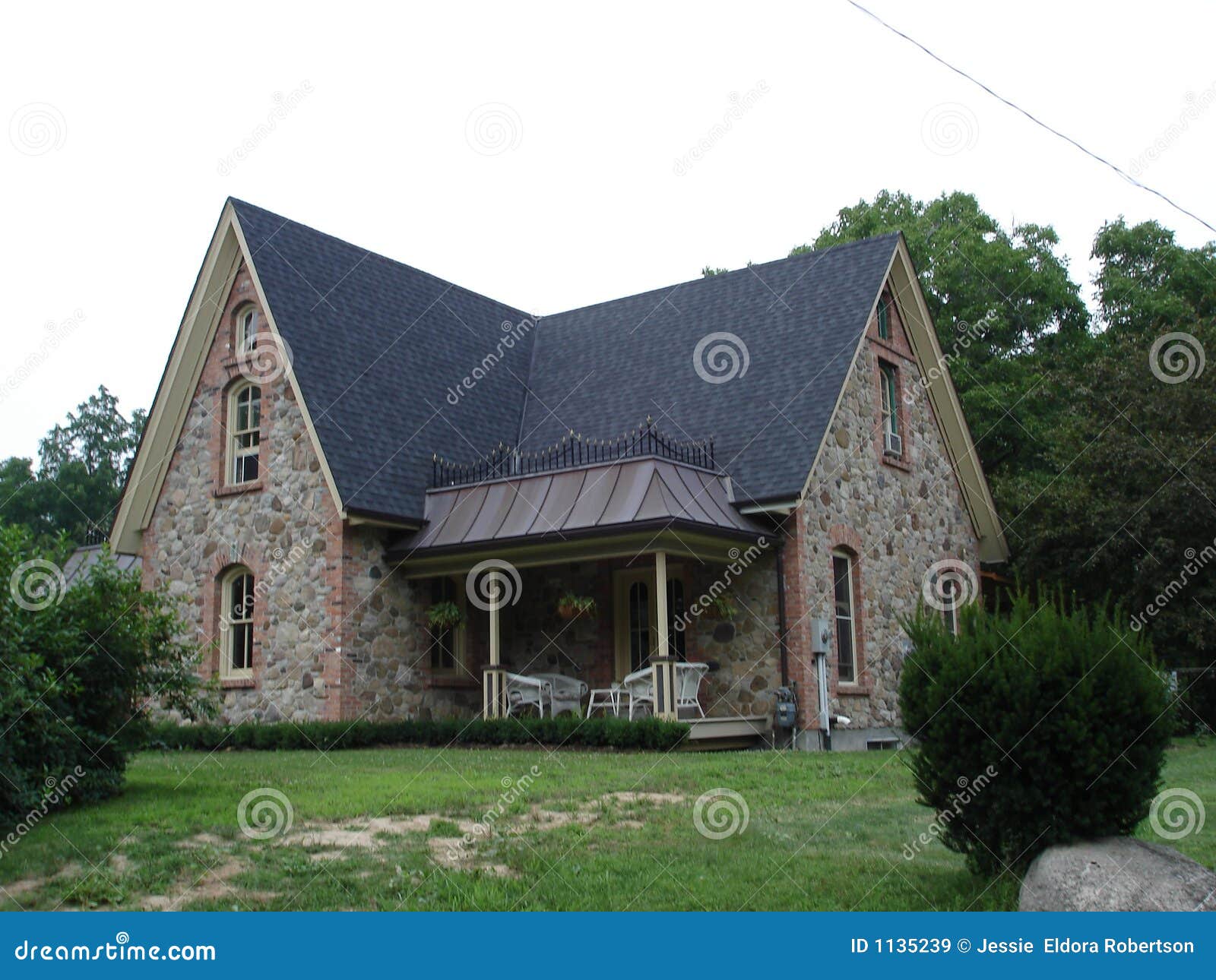House in countryside stock image. Image of luxury, dwelling - 1135239