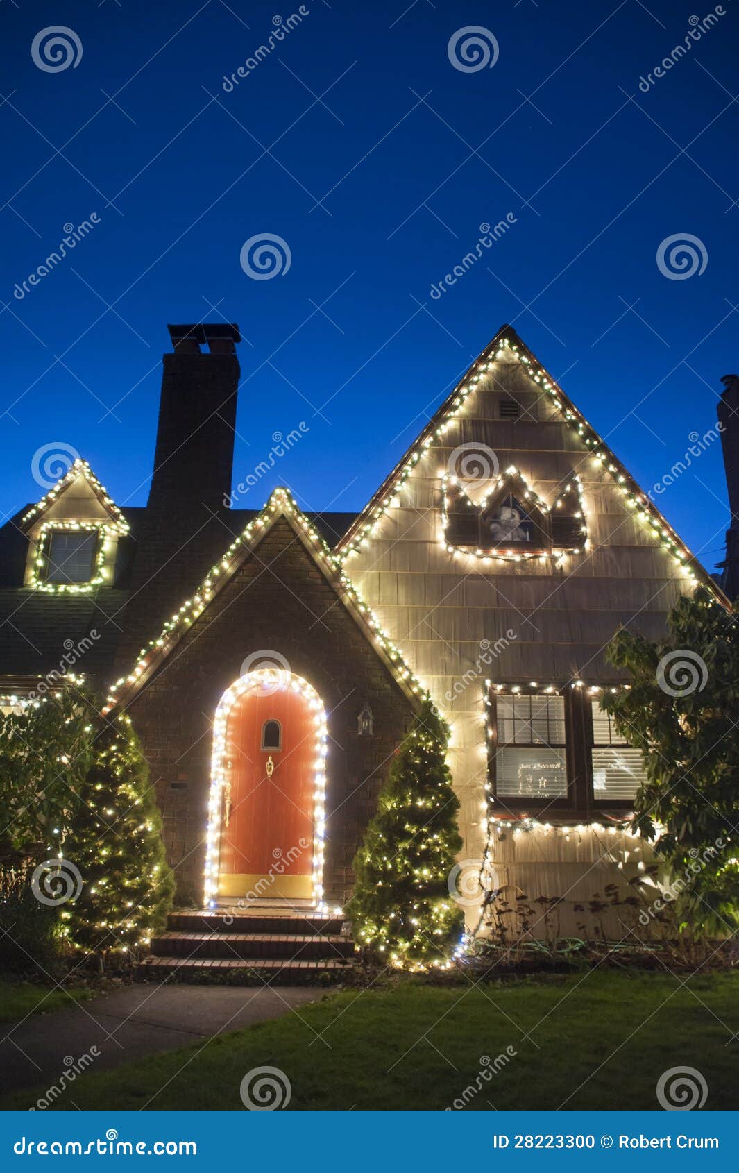 House Decorated for Christmas Stock Photo - Image of evening, arch ...