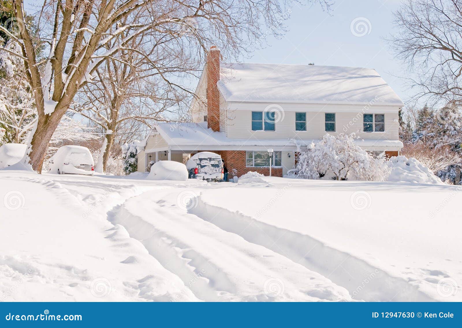 House in deep winter snow stock photo. Image of snowdrift - 12947630