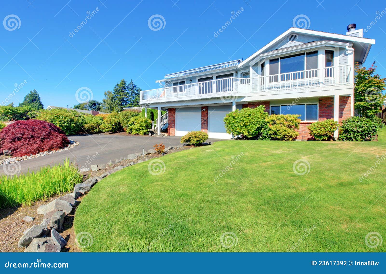 House Exterior with Large Grass Lawn. Stock Photo - Image of ...