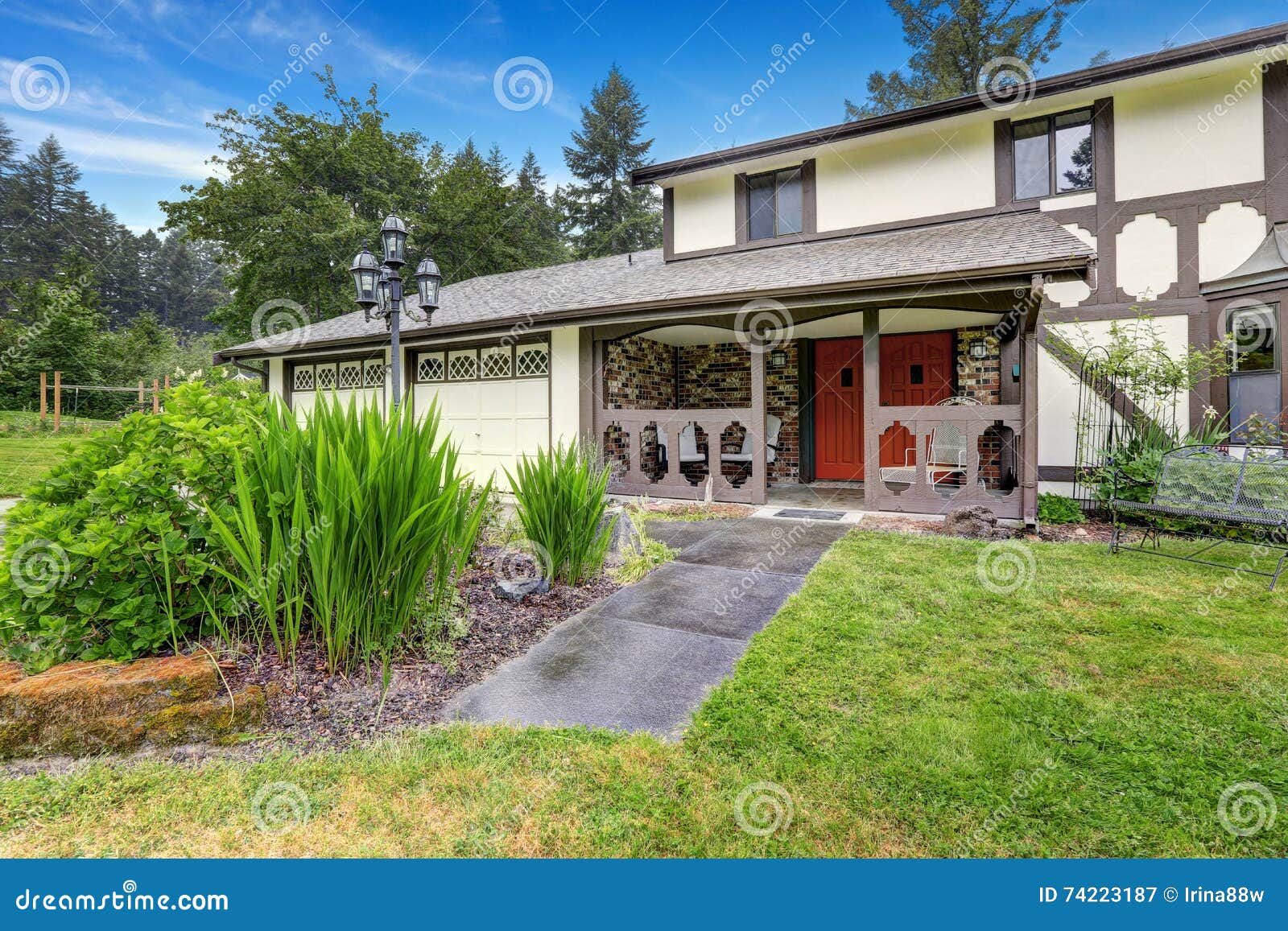 House Exterior. View of Landscape on Front Yard Stock Image - Image of ...