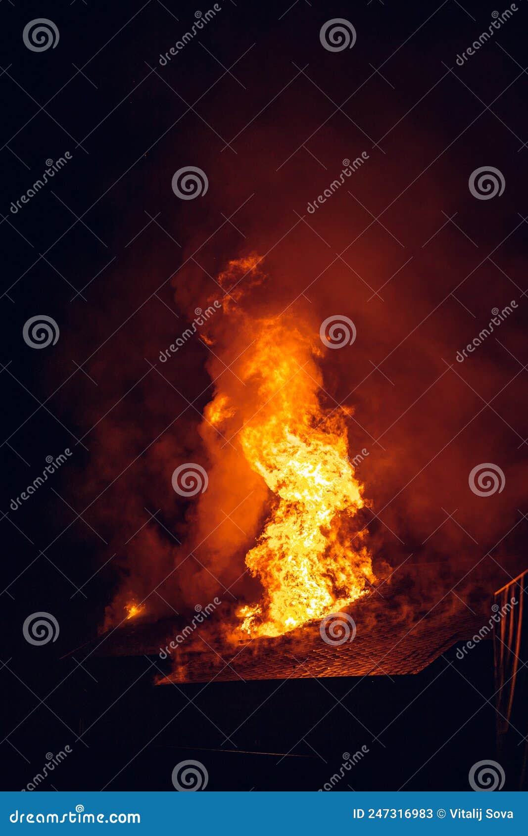 Night fire stock image. Image of burst, arson, loss - 247316983