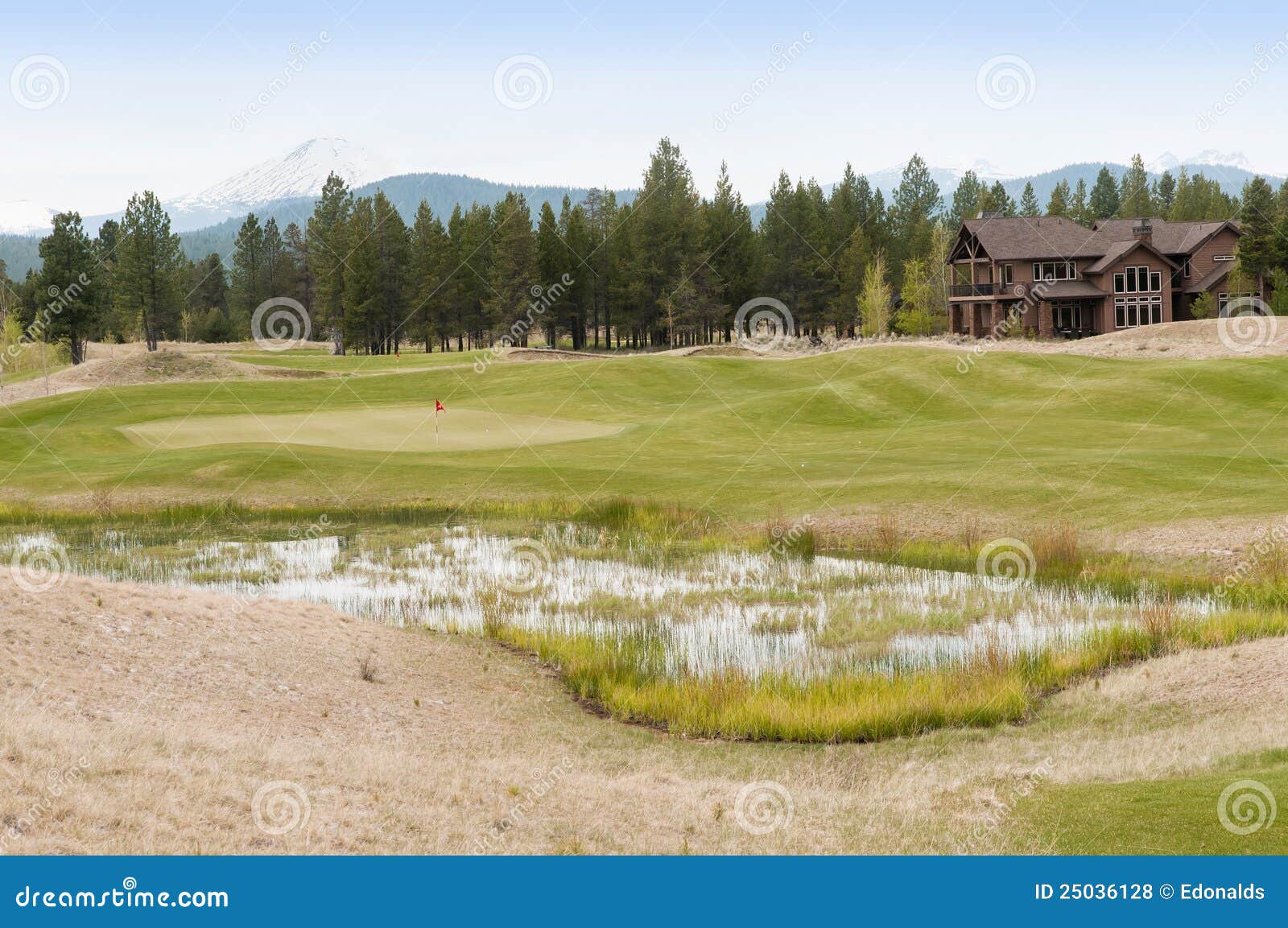 House on the Golf Course stock photo. Image of hole, fairway - 25036128