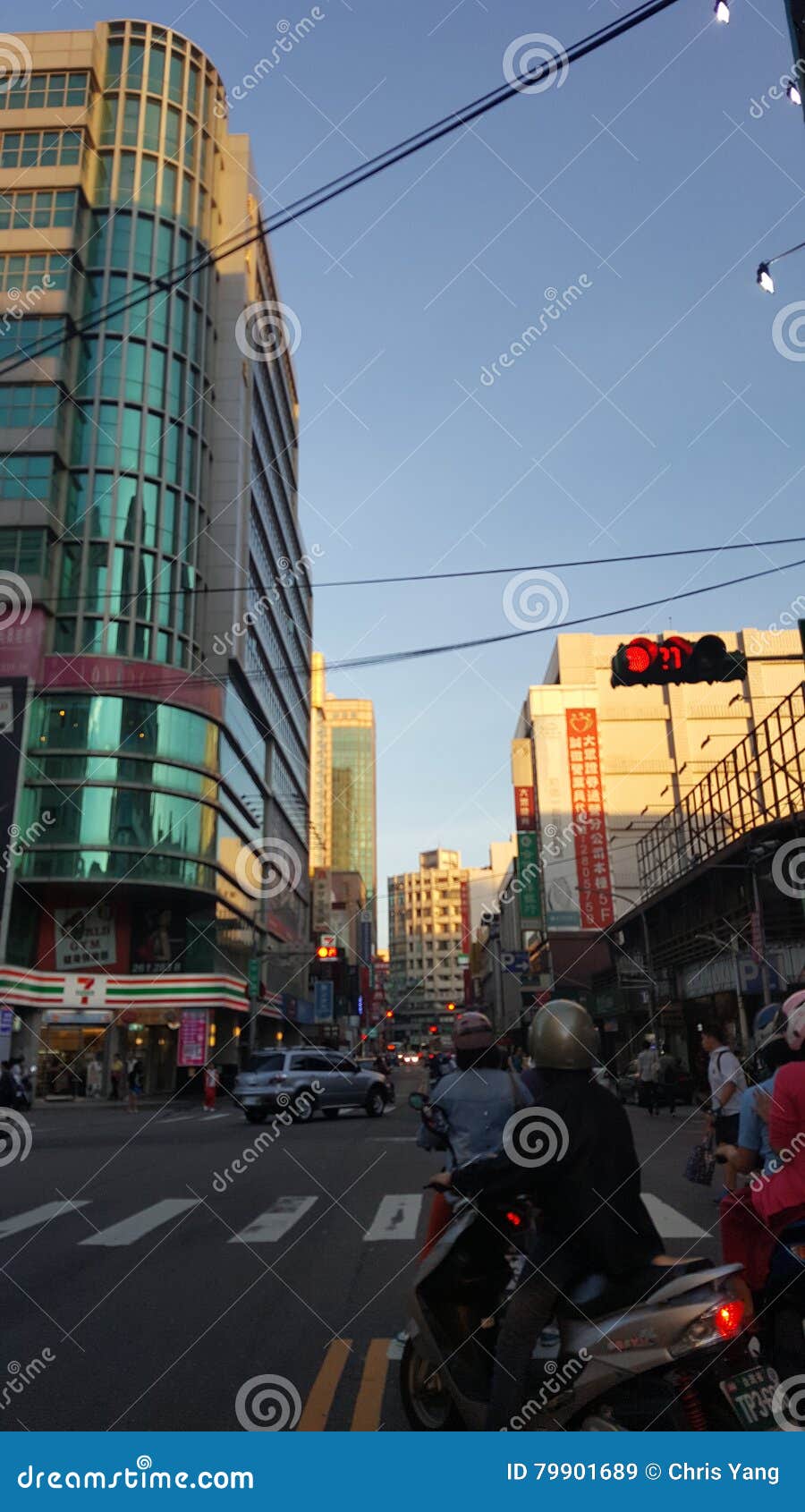 House editorial stock image. Image of blue, cityscape - 79901689