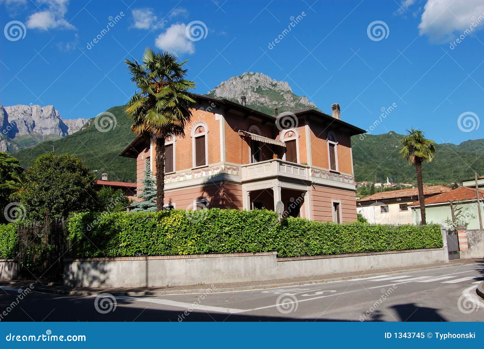 House in Italy stock image. Image of house, country, italy - 1343745