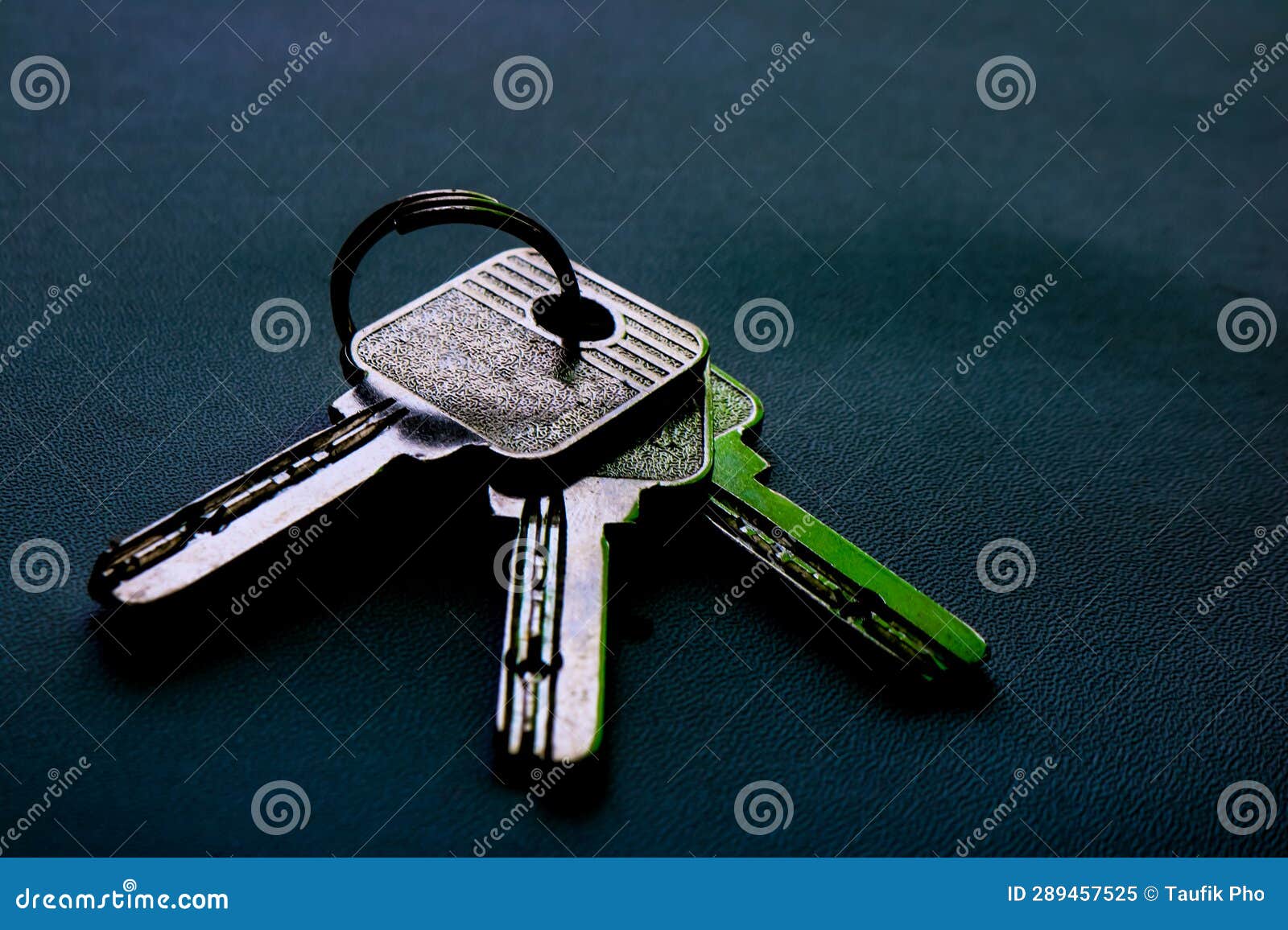 Home key stock image. Image of gembok, metal, iron, home - 289457525