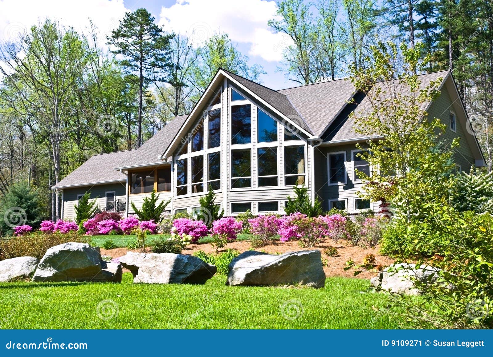 House Landscape in Spring stock image. Image of beautiful - 9109271