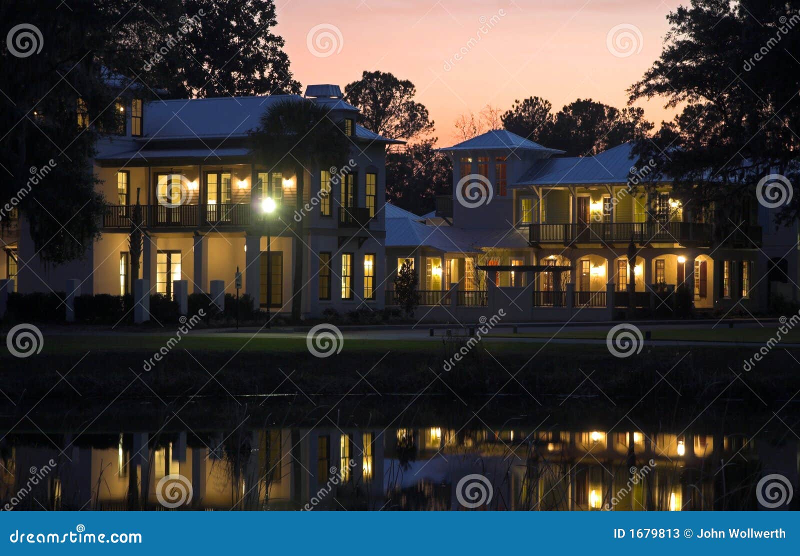 House lit up at twilight stock image. Image of roof, south - 1679813