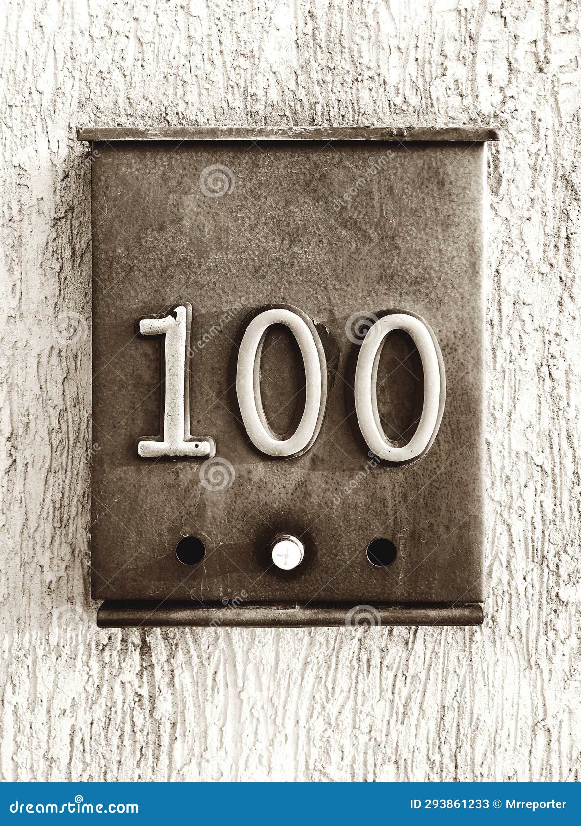House Number 100 on Mailbox Stock Image - Image of house, outdoors ...