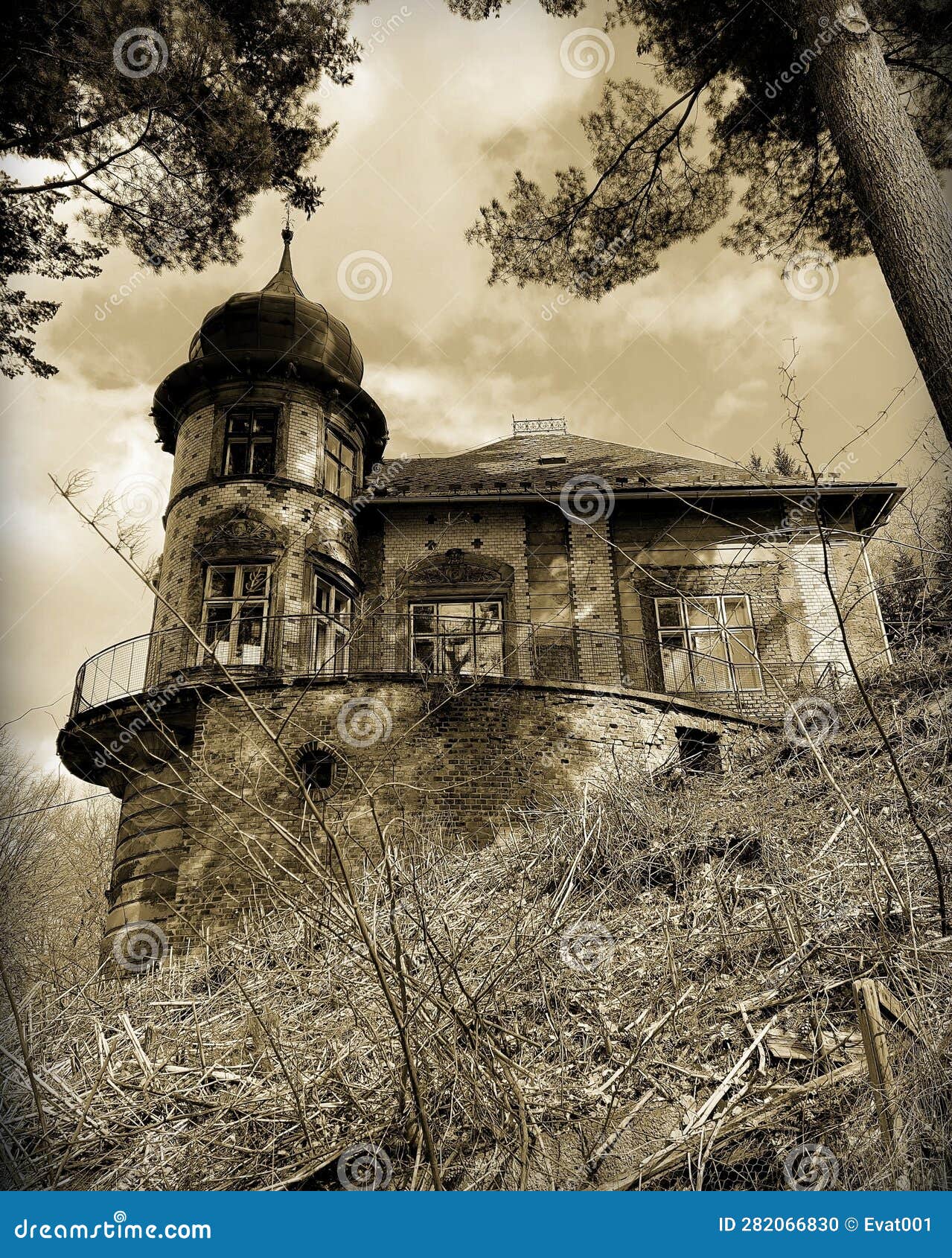 House Old Decay Villa Abandoned Stock Photo - Image of photograph ...