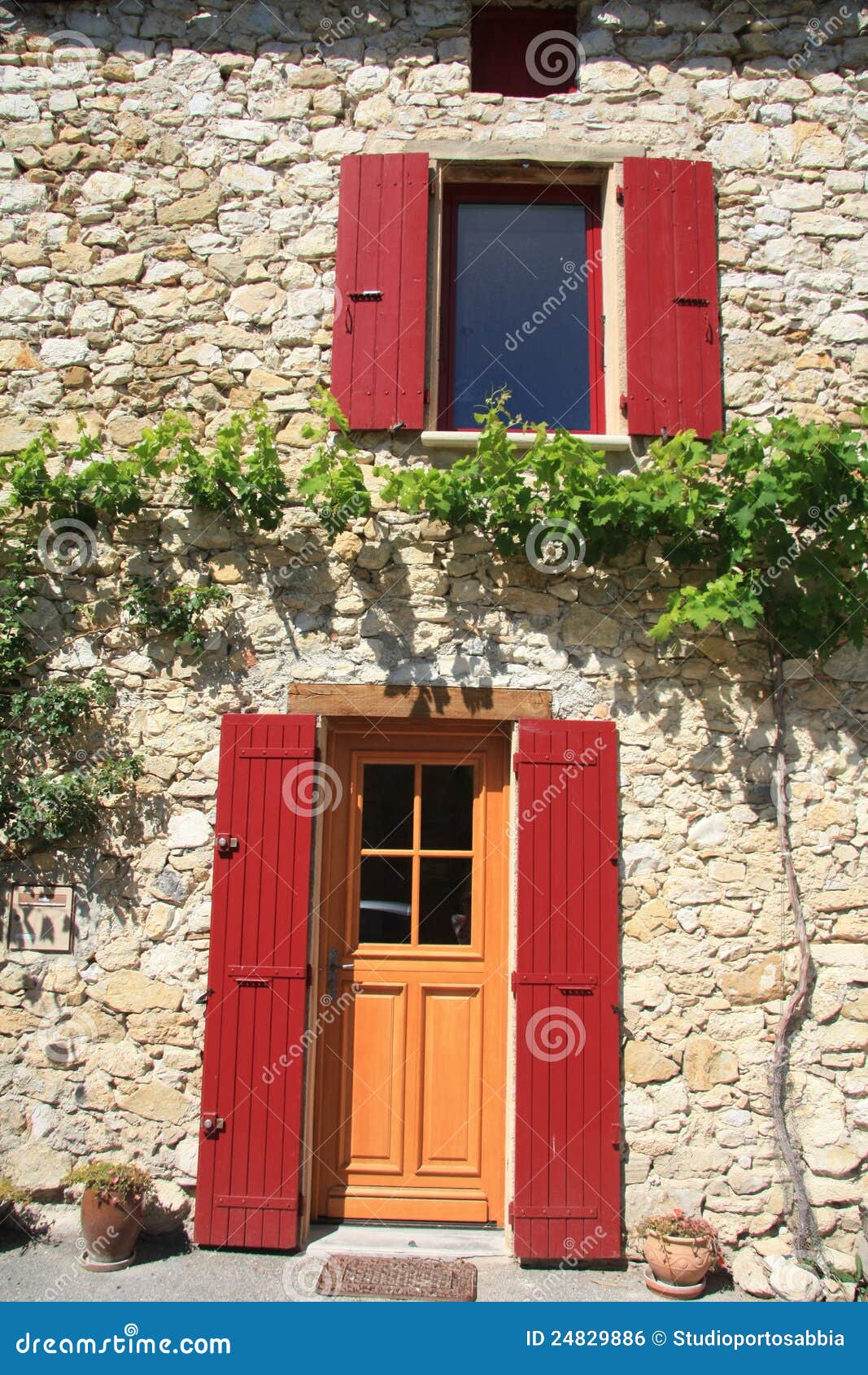 House in the Provence stock photo. Image of french, provence - 24829886