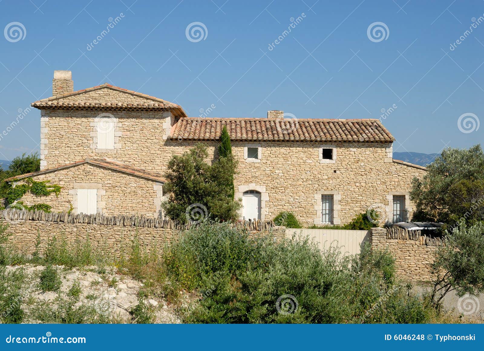 House in the Provence, France Stock Photo - Image of provence, estate ...