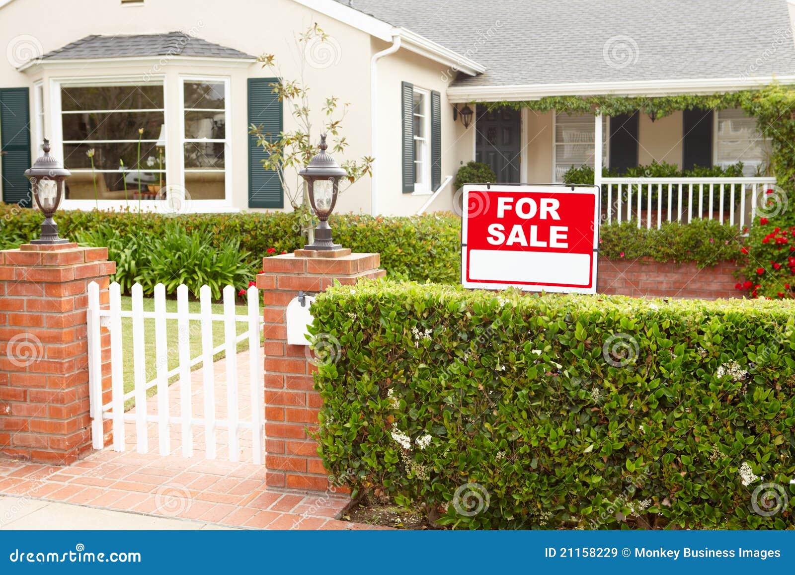 House for sale stock image. Image of bungalow, tidy, property - 21158229