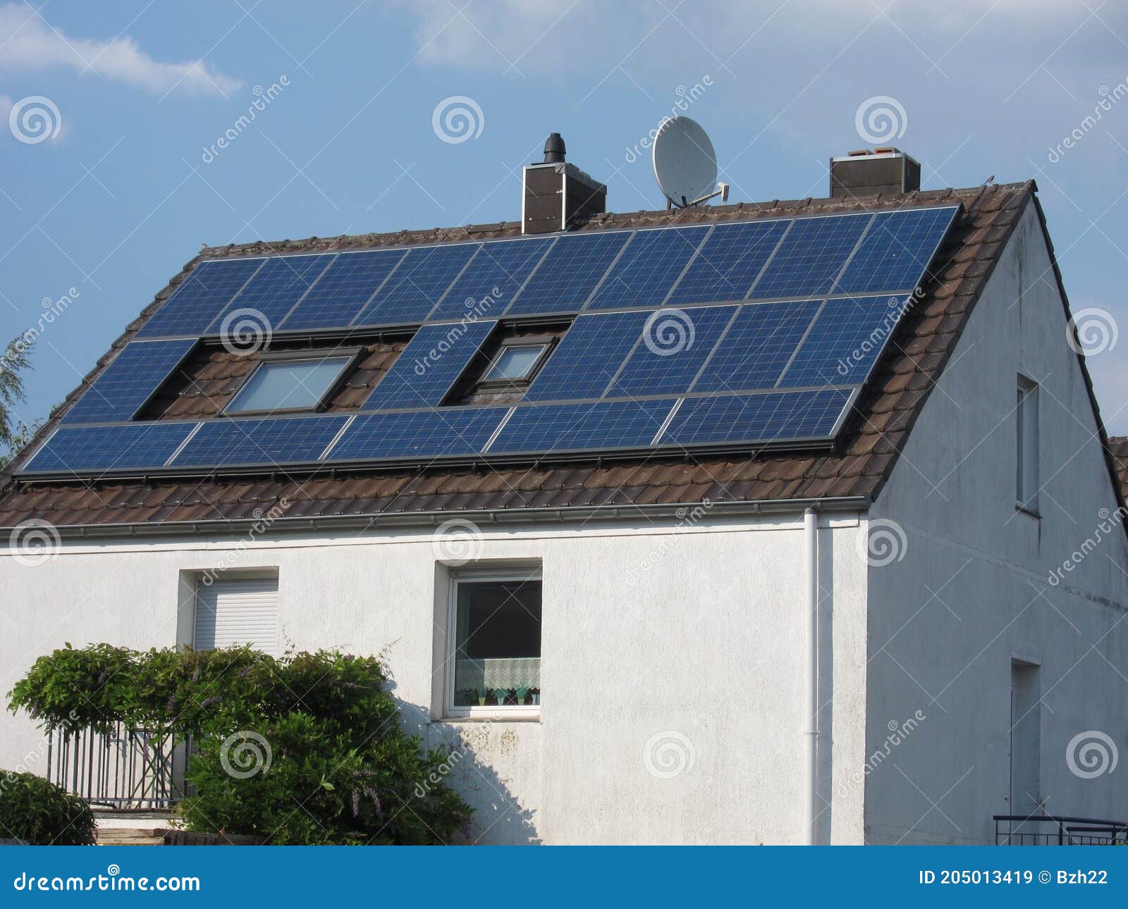 House with Solar Panels on Roof Stock Image - Image of bright, sunshine ...