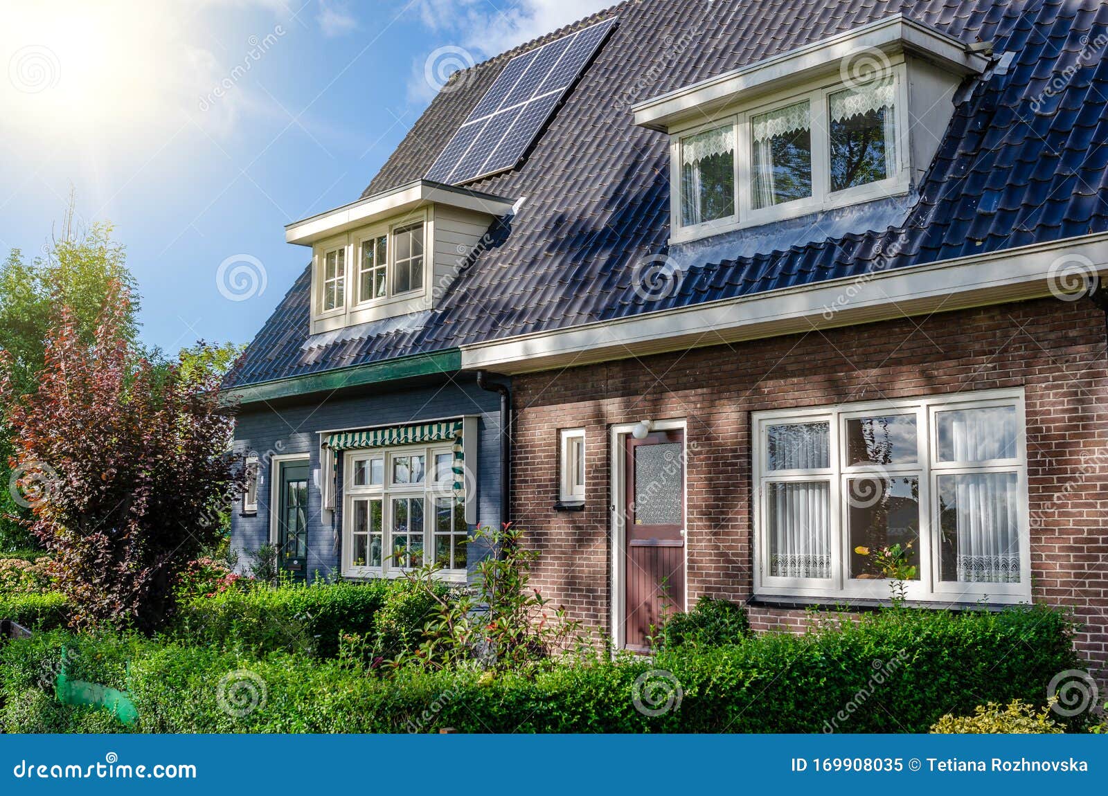 House in the Sun and Trees. Stock Image - Image of detached, england ...