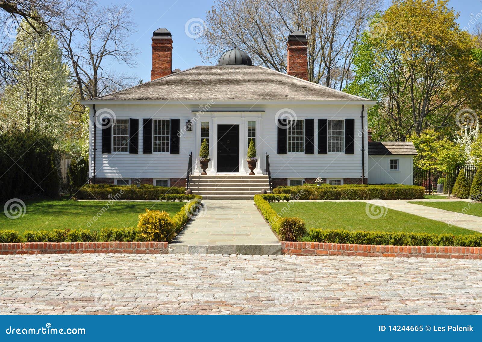House in a symmetry stock image. Image of landscaping - 14244665