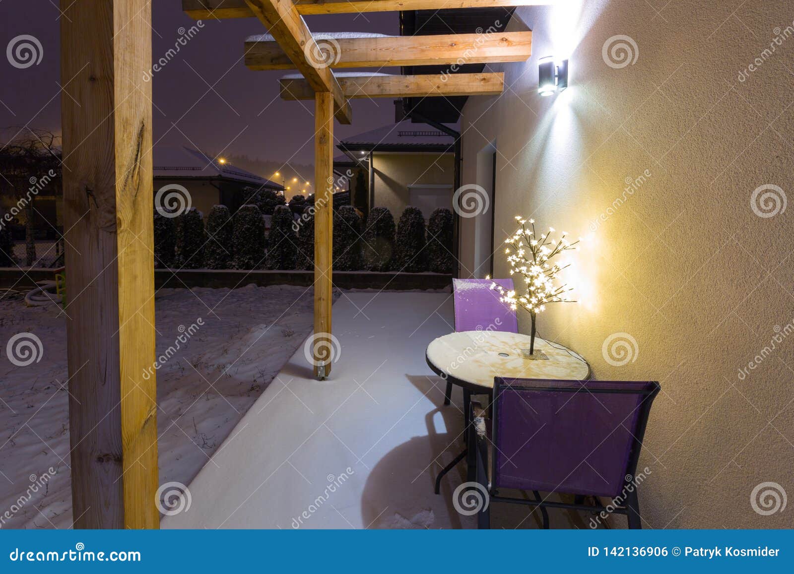 Terrace Night Stock Photos - Download 6,118 Royalty Free Photos