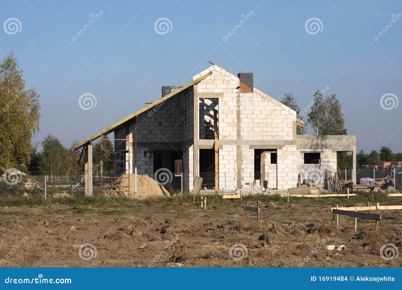 House under construction stock photo. Image of architecture - 16919484