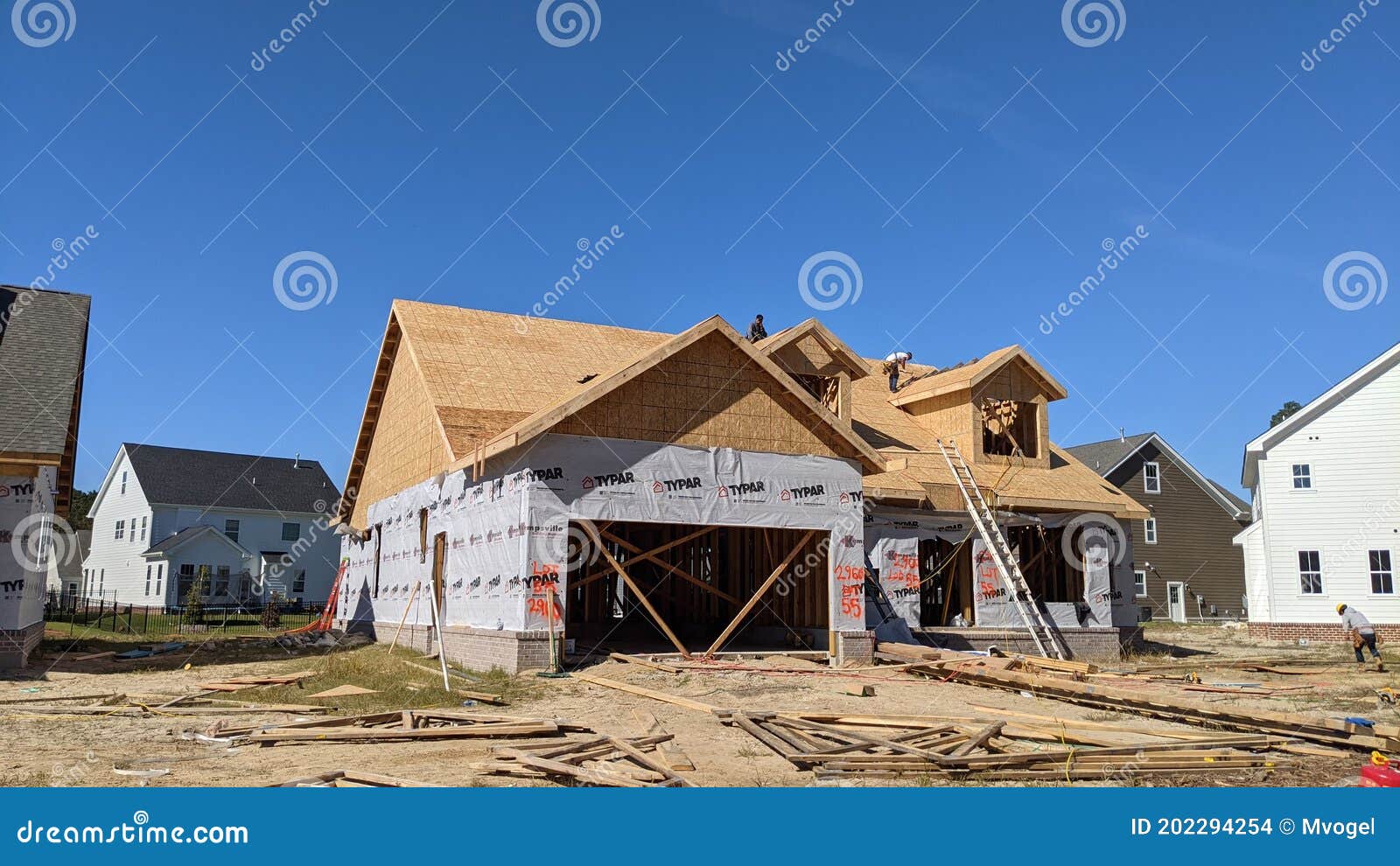 House under construction editorial stock image. Image of frame - 202294254