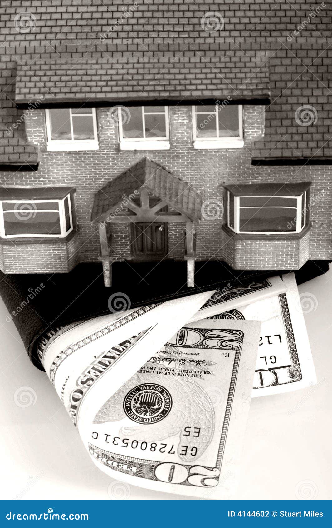House and wallet stock photo. Image of currency, money - 4144602