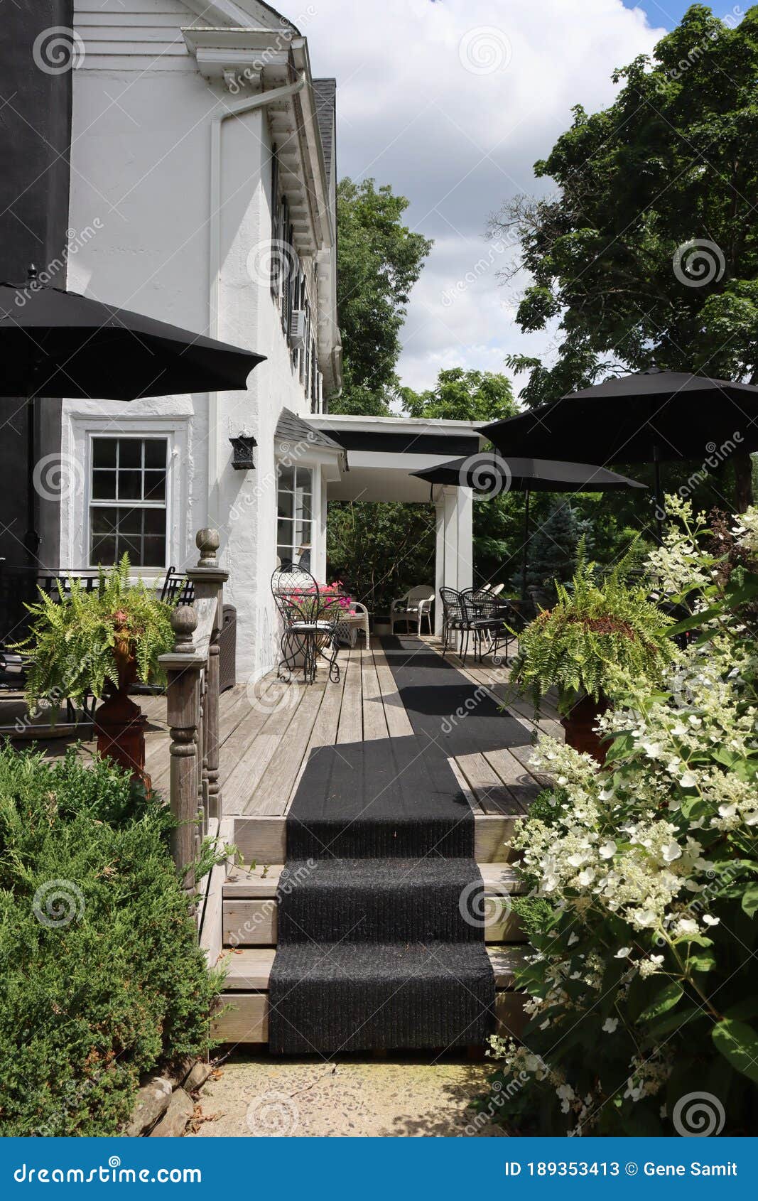 This is the Side View of this Contemporary House. Stock Image - Image ...