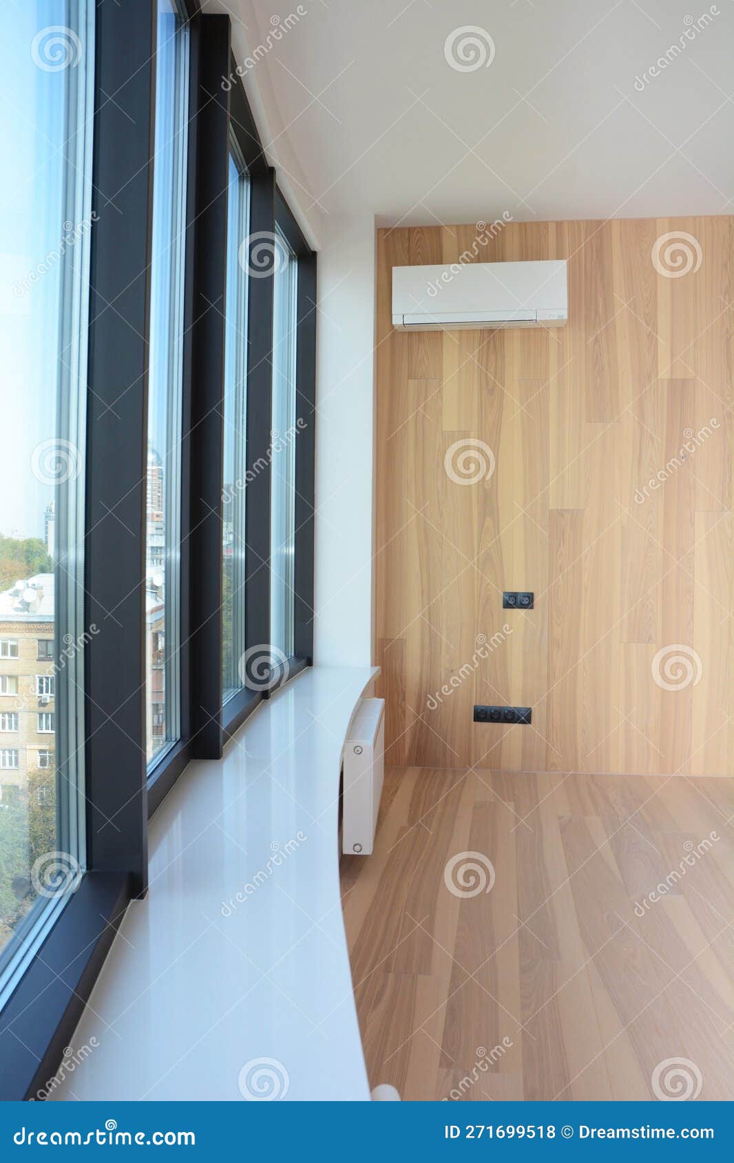 House Window Sill with Radiator Heating and Wall Mounted Air ...