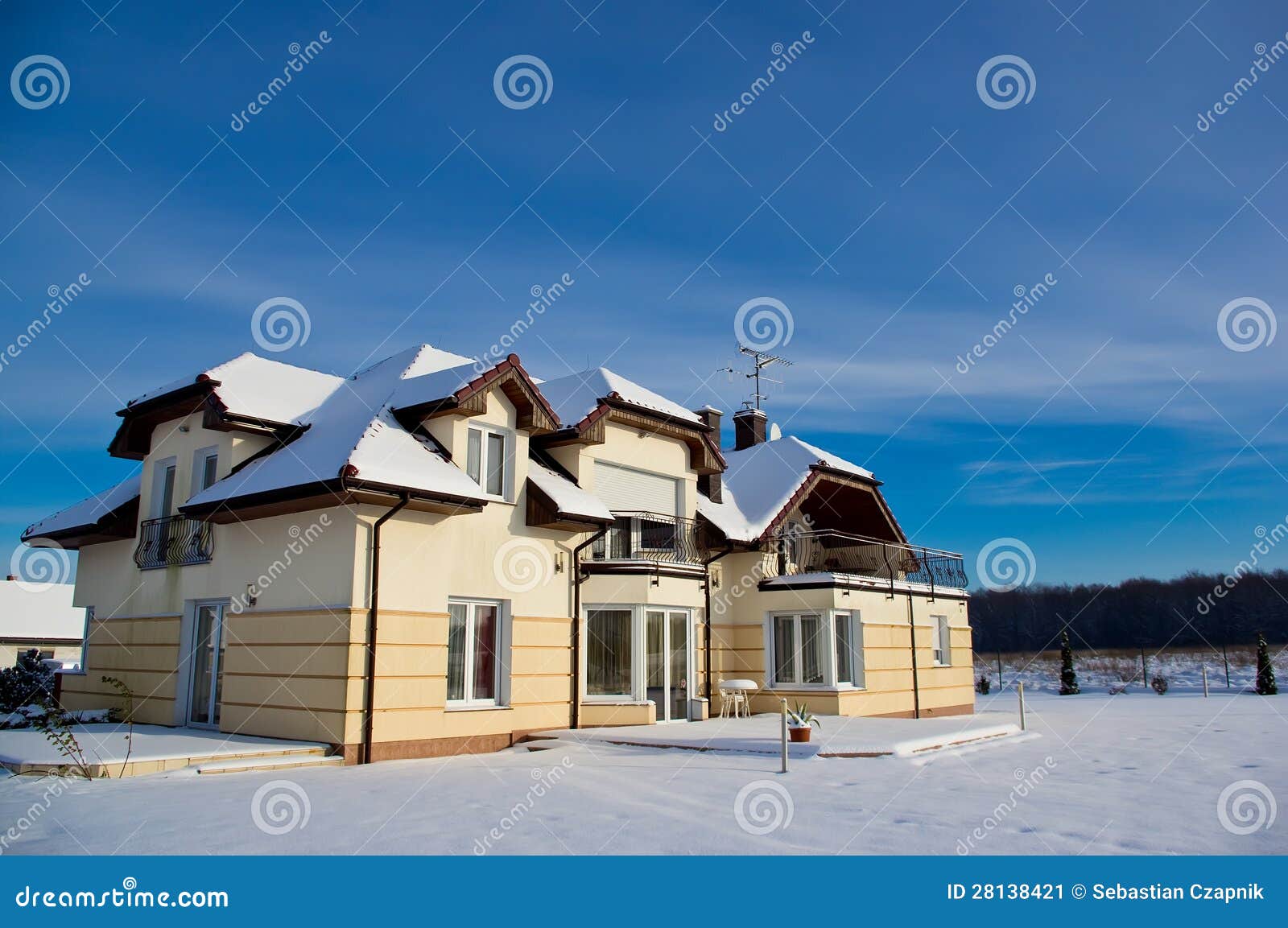 House in winter stock image. Image of garden, white, housing - 28138421