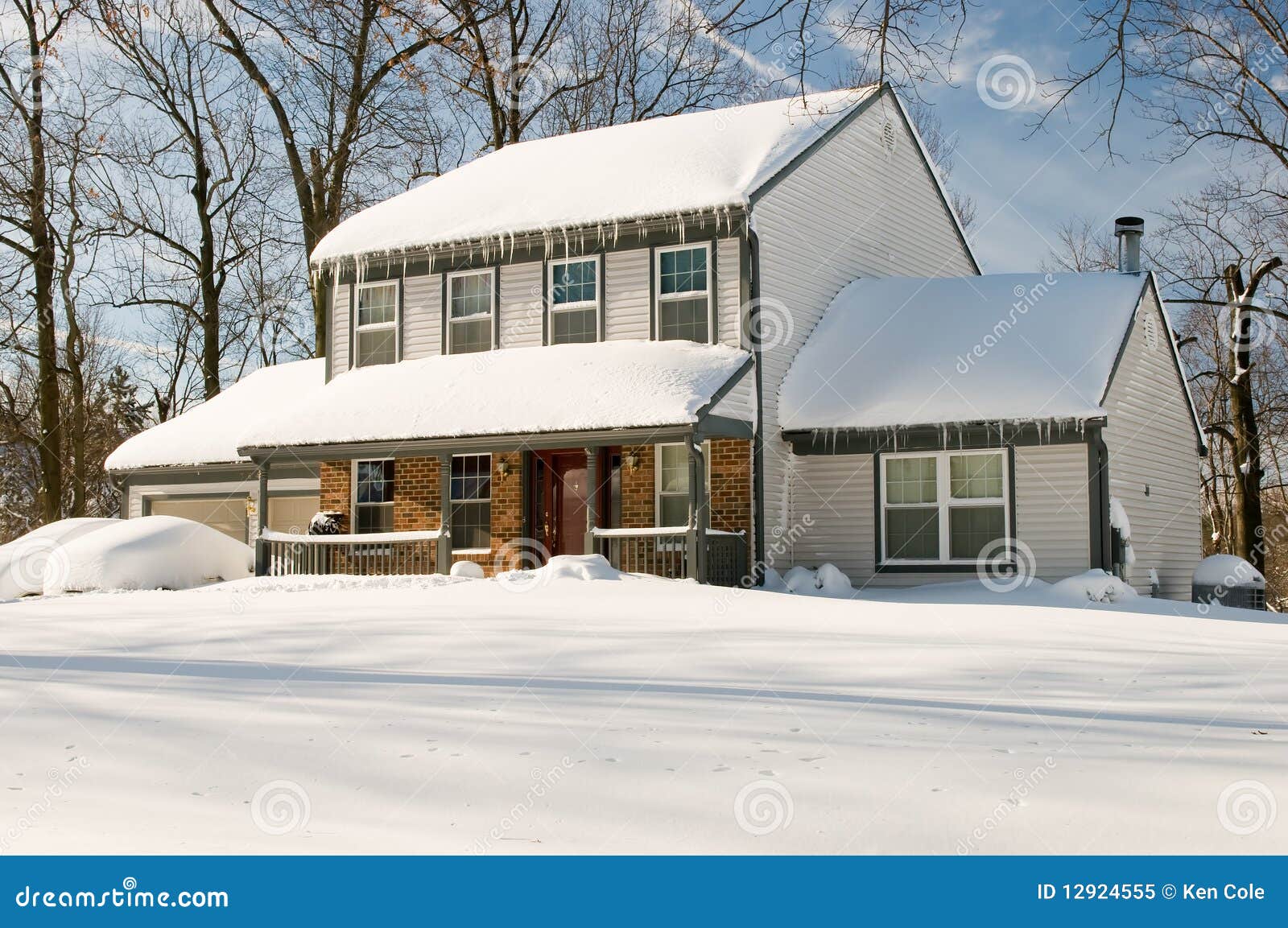 House after Winter Snowstorm Stock Image - Image of covering, autos ...