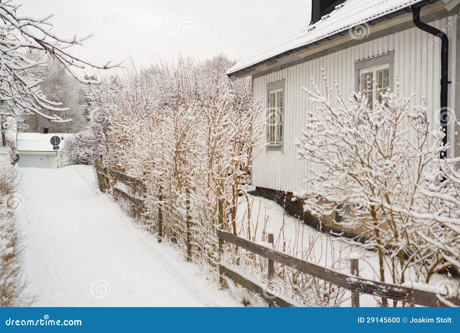 House at a Winter Walking Path Stock Photo - Image of clear, home: 29145600