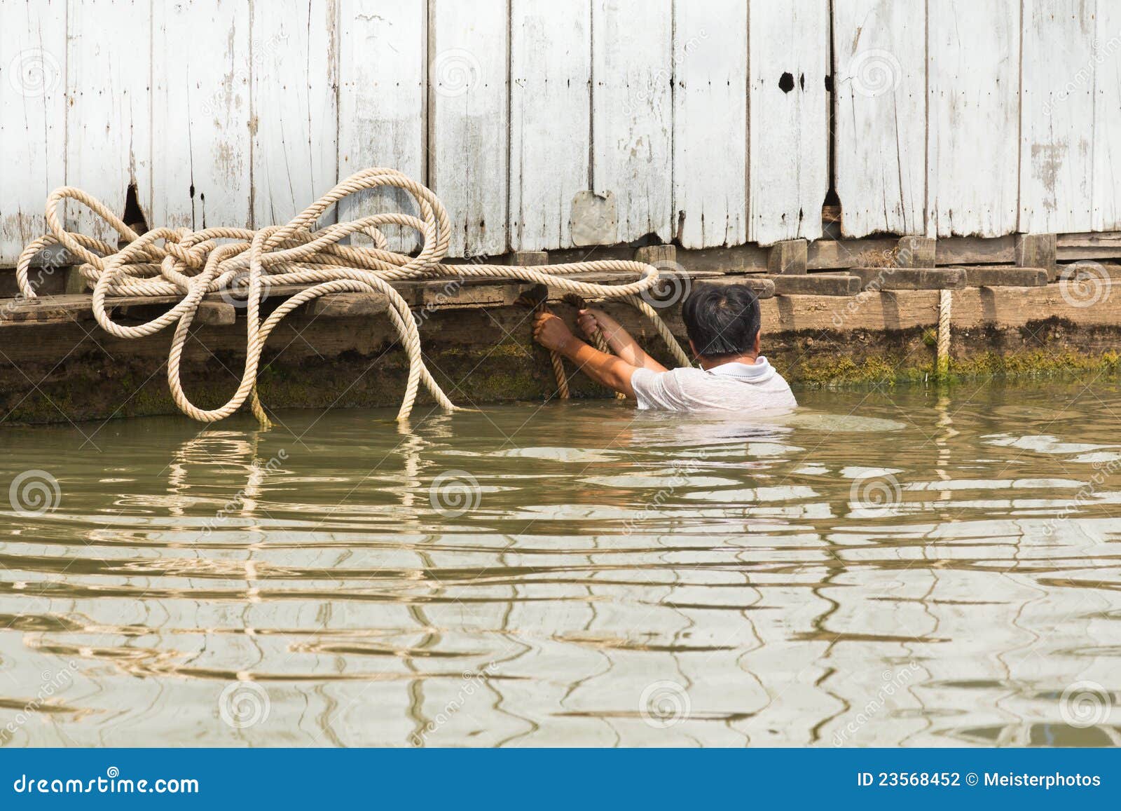 Houseboat Moving in Vietnam Editorial Photography - Image of vietnam ...