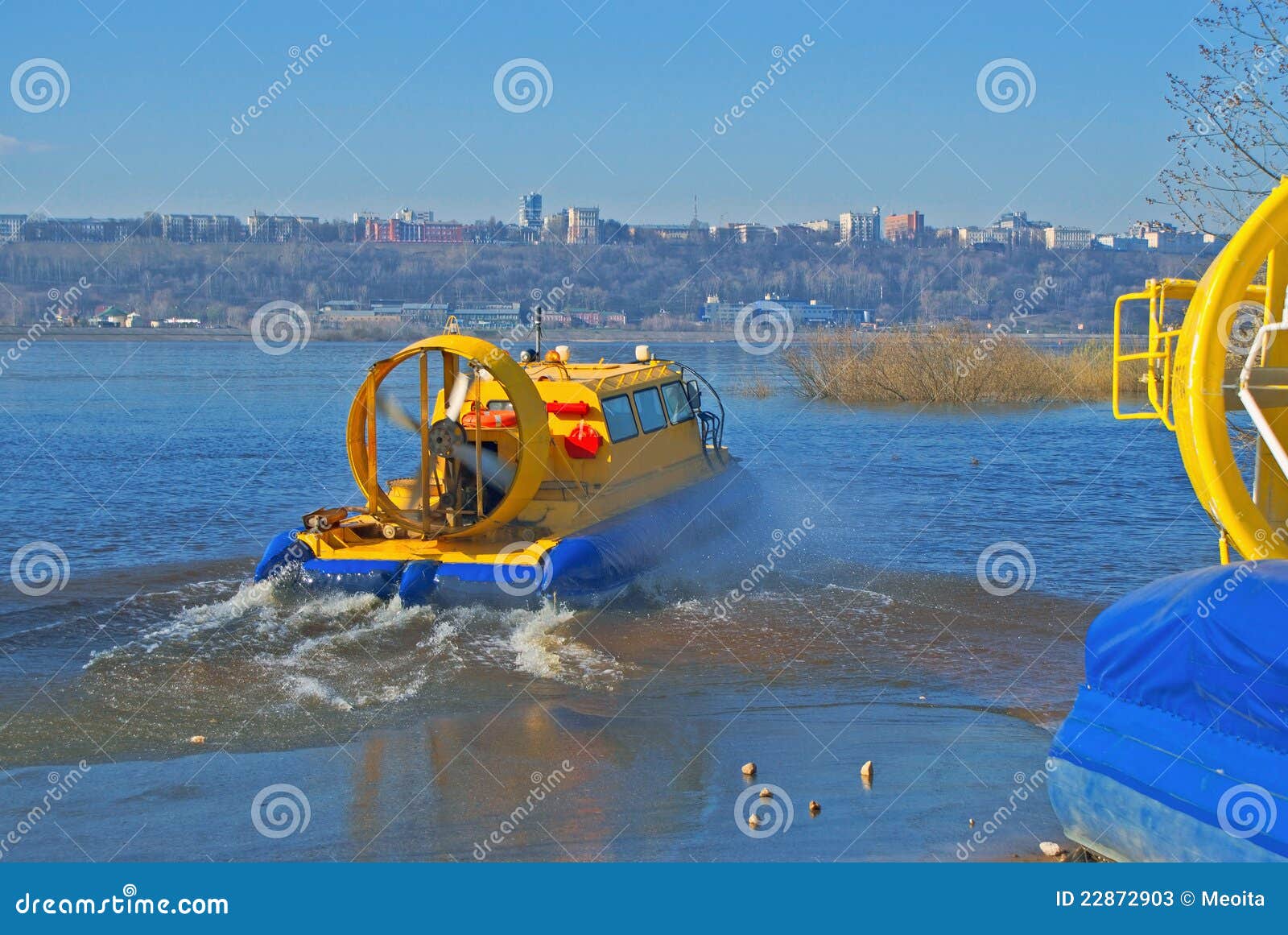 Hovercraft on a river stock image. Image of move, skyline - 22872903