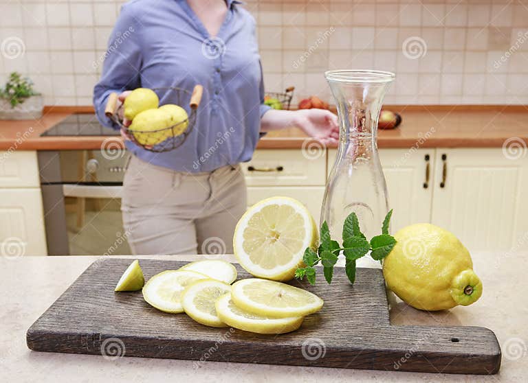 How To Make Lemonade, Step by Step, Tutorial Stock Photo - Image of ...