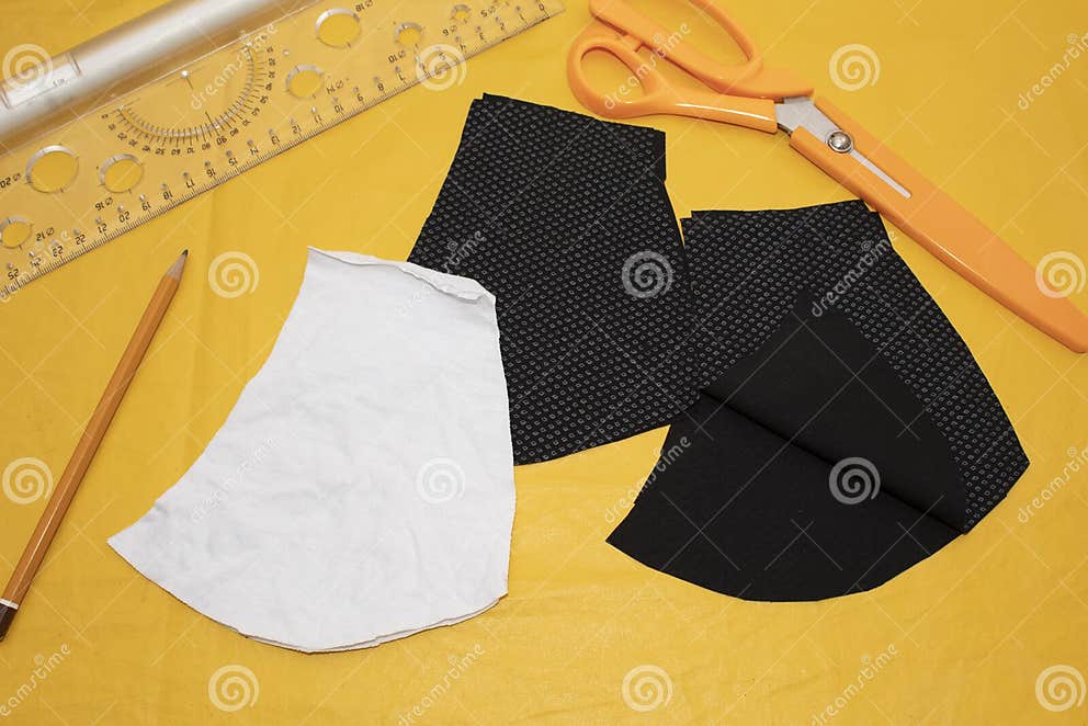 How To Make a Protective Face Mask at Home from Fabric, Step-by-step ...