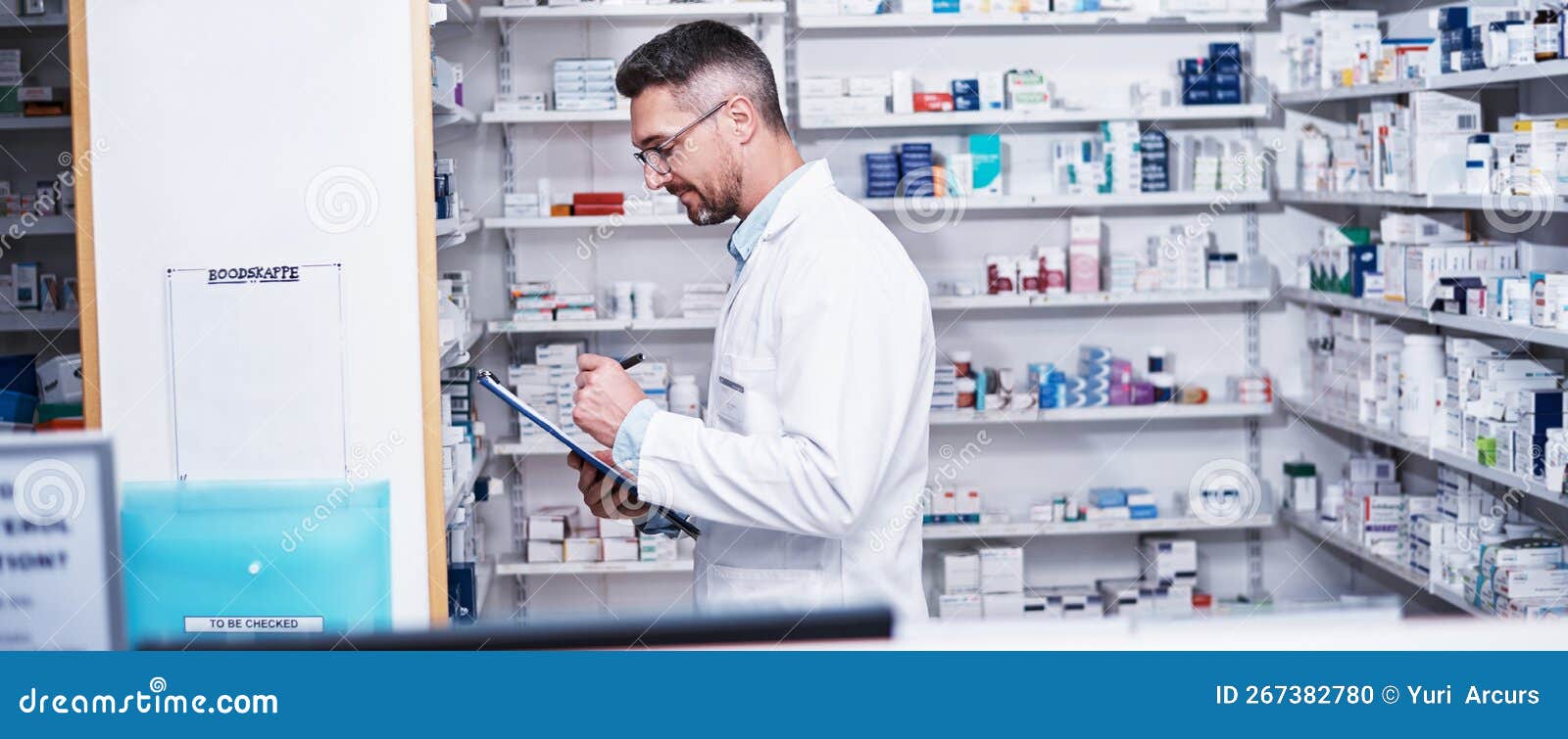 This is How You Run a Successful Pharmacy. a Mature Pharmacist Doing ...