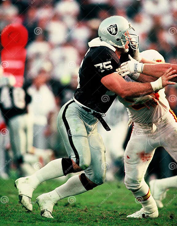 Howie Long editorial photo. Image of fame, helmet, player - 21169031