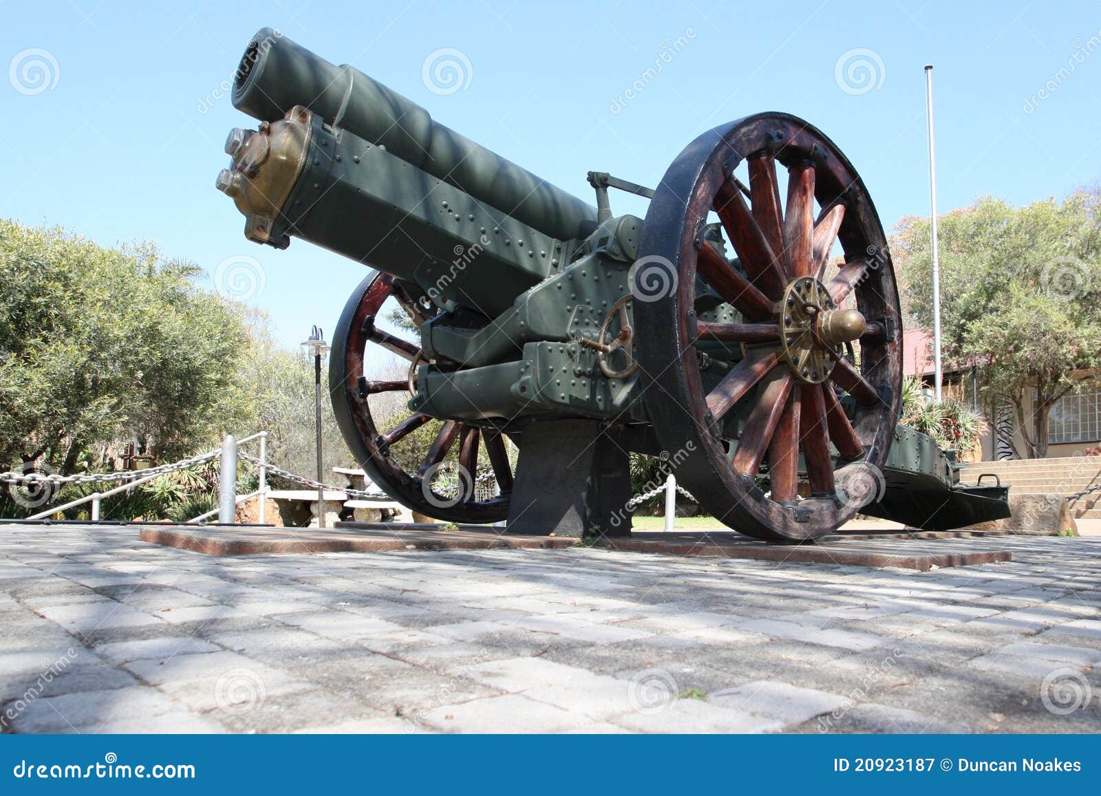 Howitzer Gun from WW2 stock image. Image of obus, howitzer - 20923187