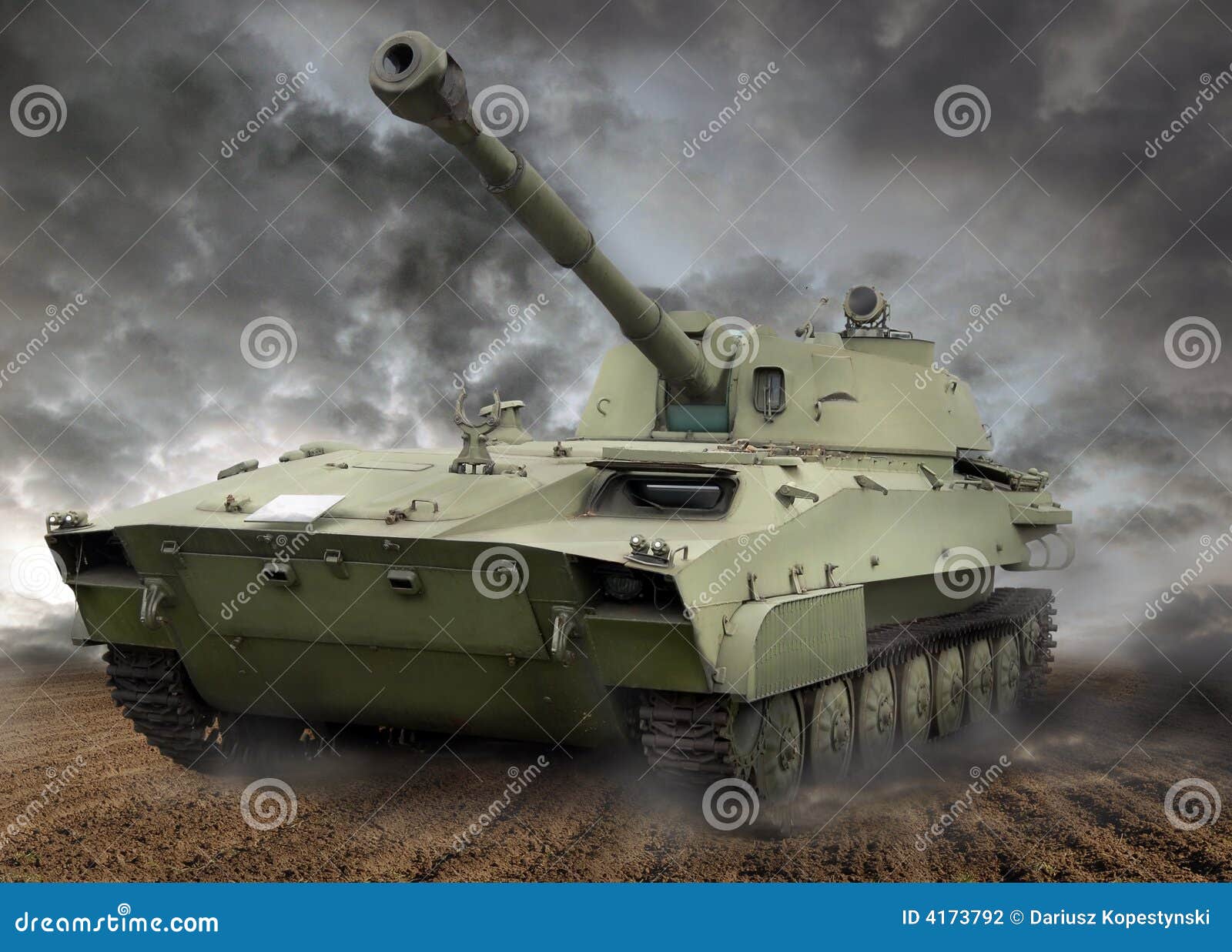 Howitzer motorised tank stock photo. Image of ground, army - 4173792