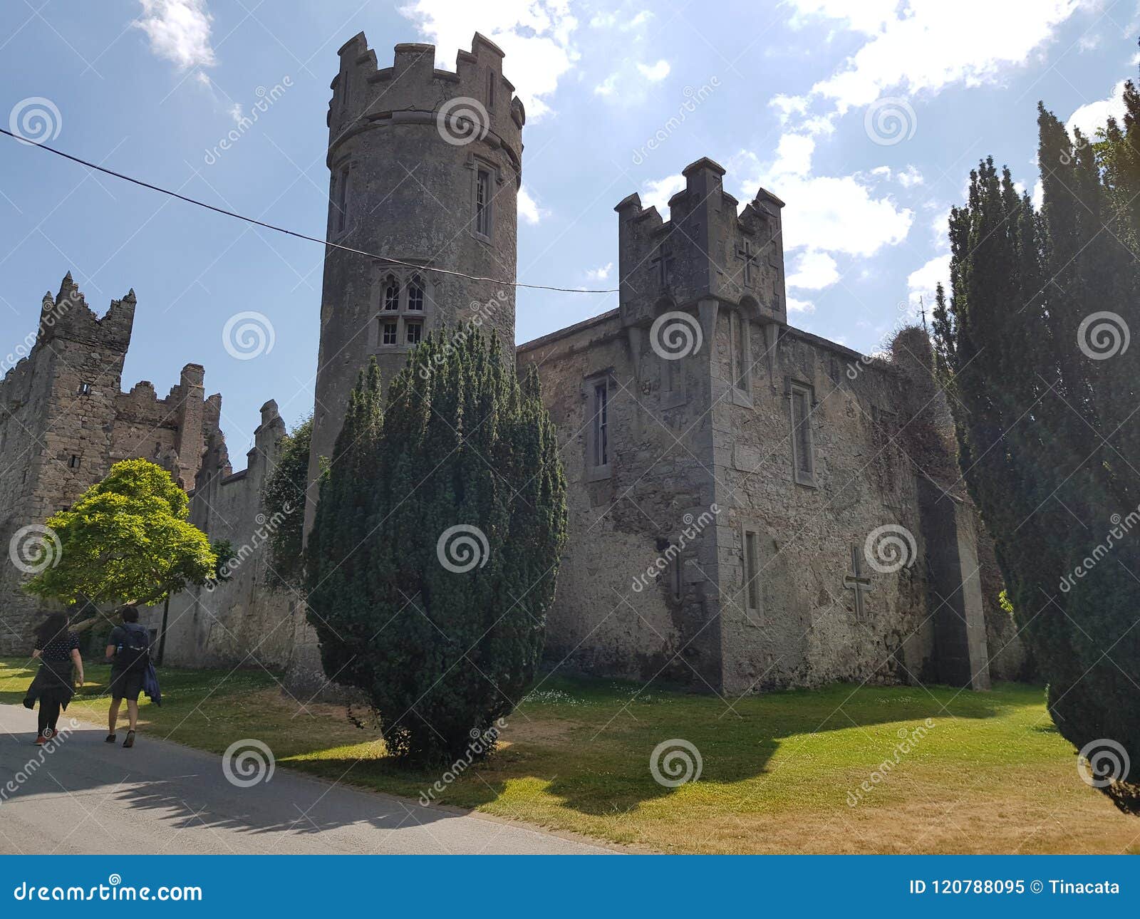 Howth castle editorial image. Image of blue, howth, castle - 120788095