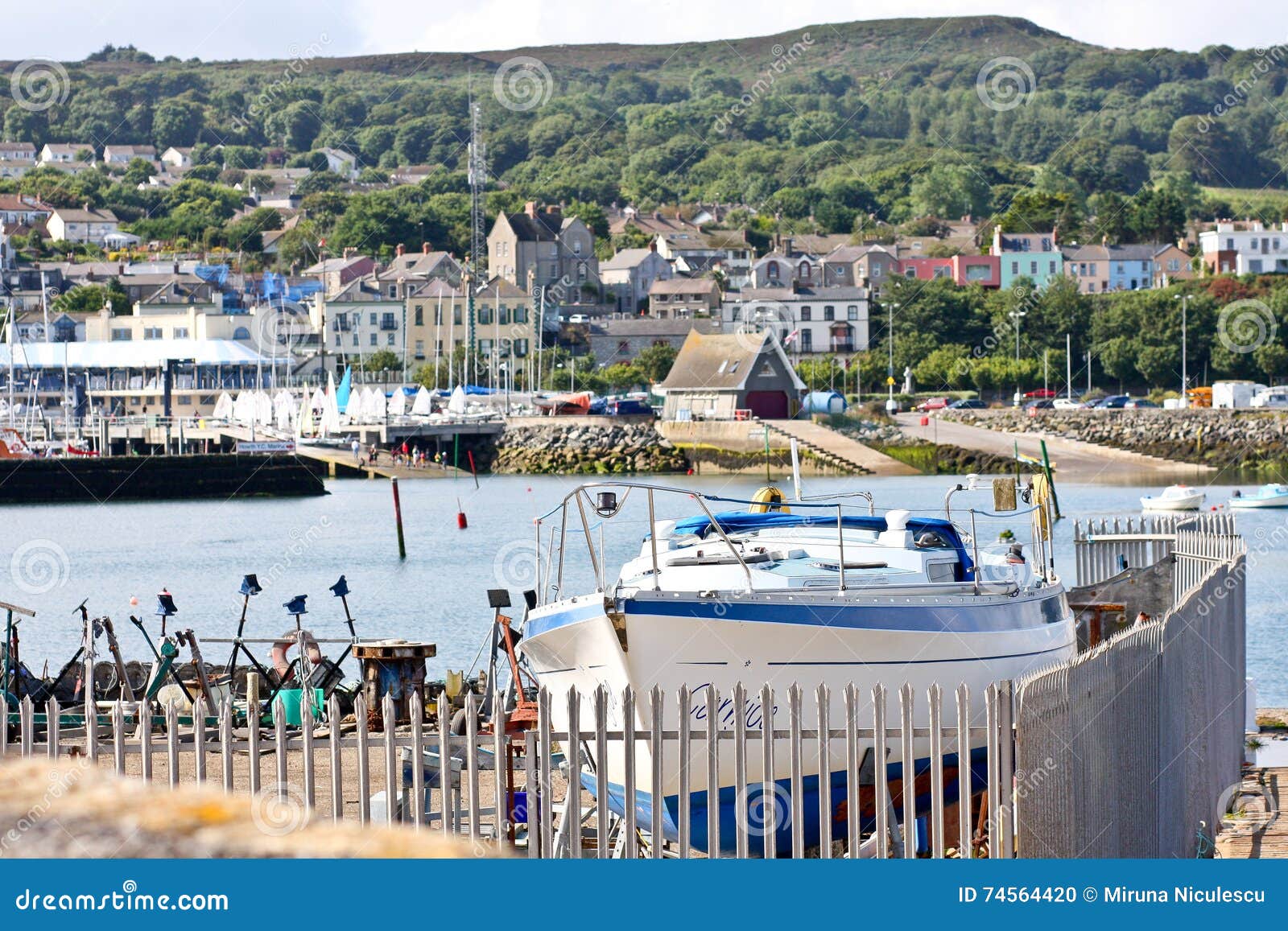 Howth Harbour, Dublin, Ireland Editorial Image - Image of harbor, boats ...