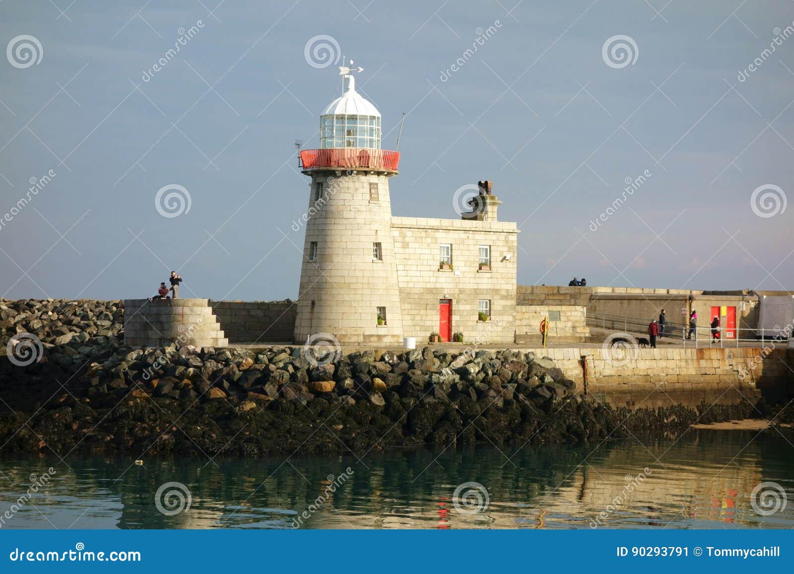 Howth Harbour Lighthouse, County Dublin, Ireland Editorial Photo ...