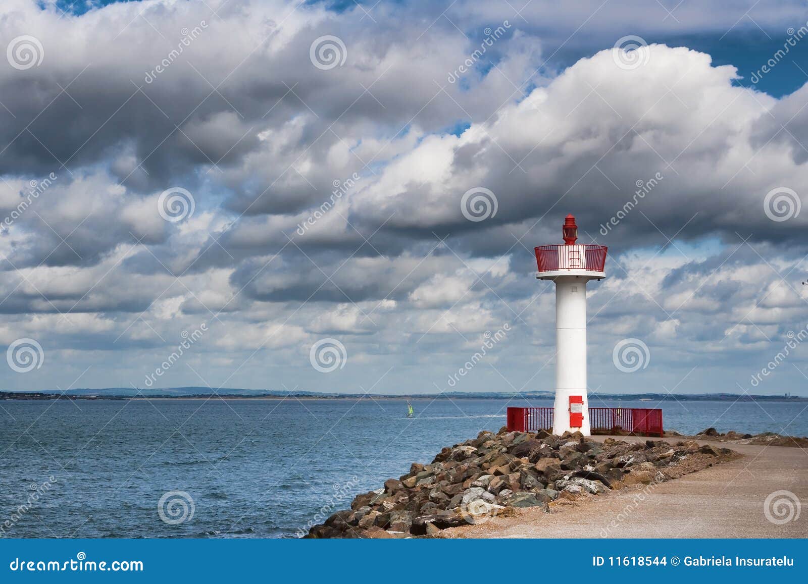 Howth Lighthouse stock photo. Image of irish, beach, navigation - 11618544