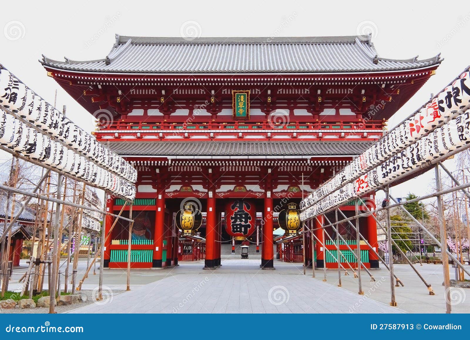 The Hozomon Gate at Sensoji Temple Stock Image - Image of peaceful ...